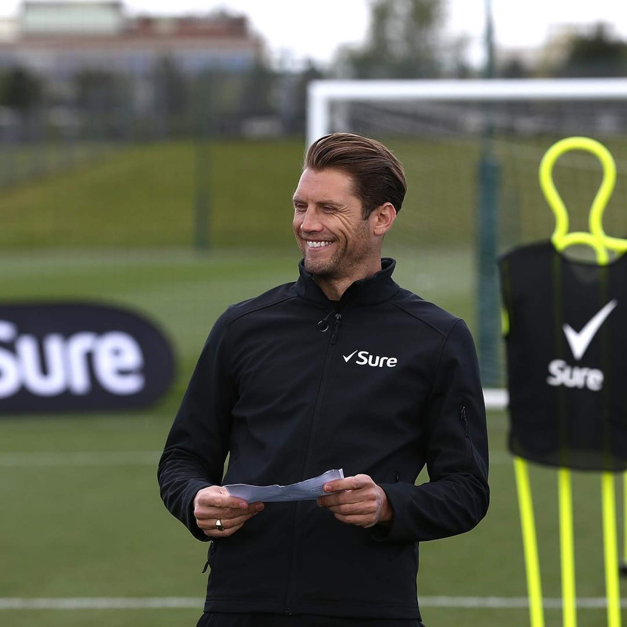 Who is Jana Kramer’s Scottish football coach husband, Allan Russell ...