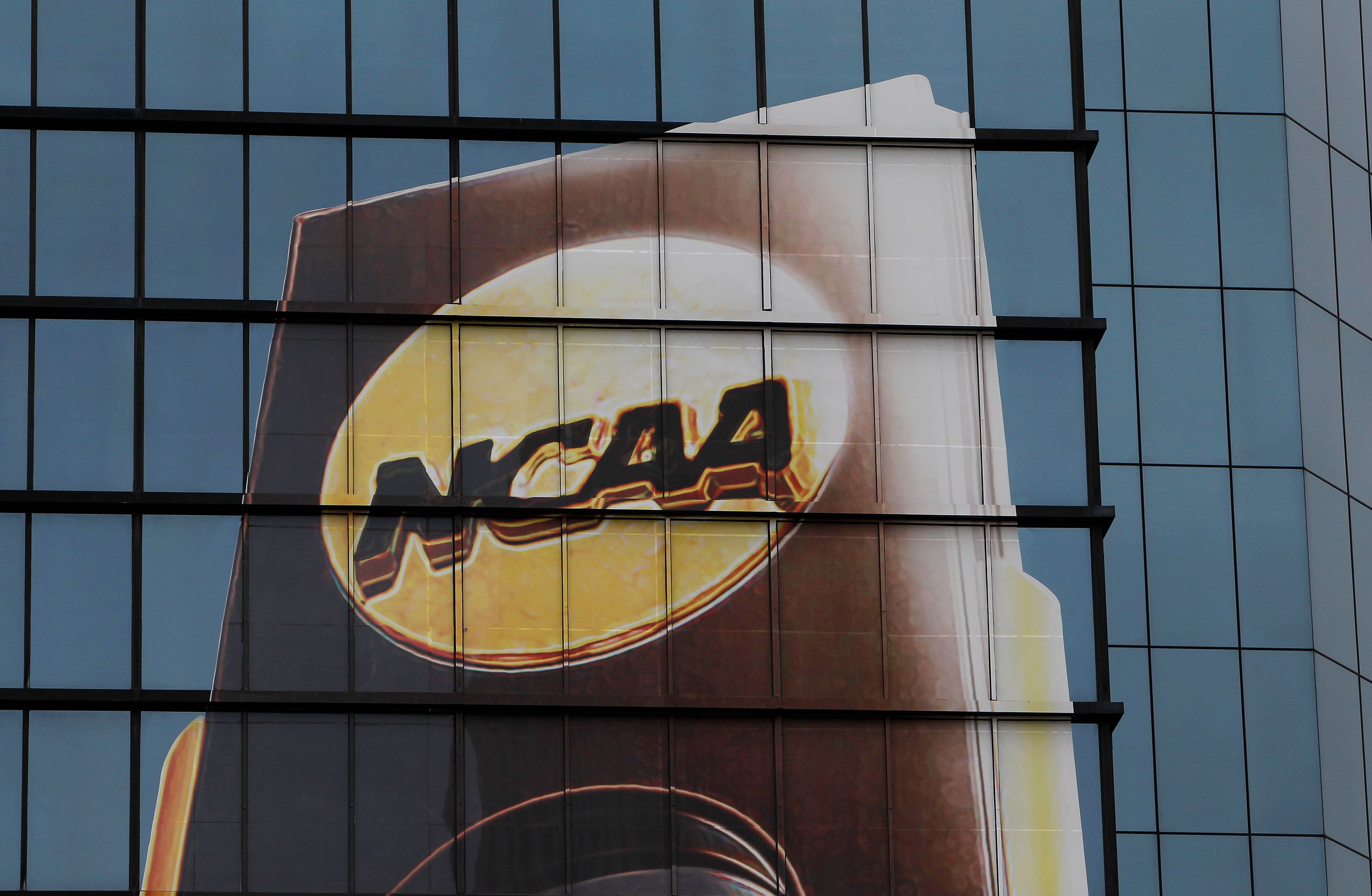 White House Pauses $175 Million in UPenn Funding Over One Trans Athlete ...