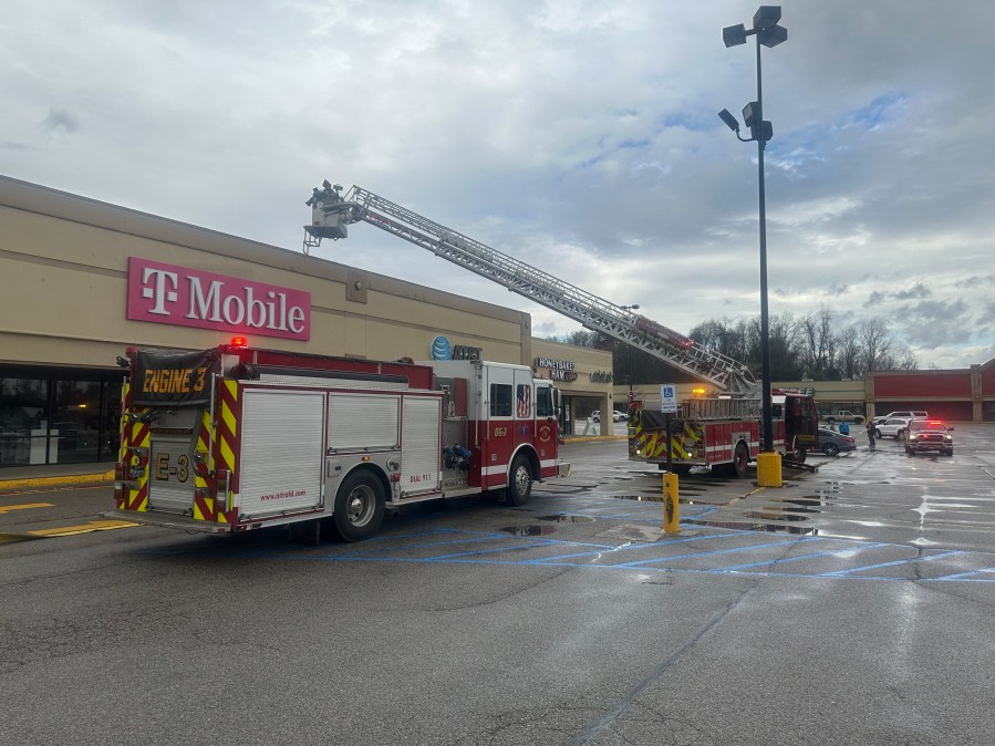Fire causes evacuations, power outages at Nitro businesses