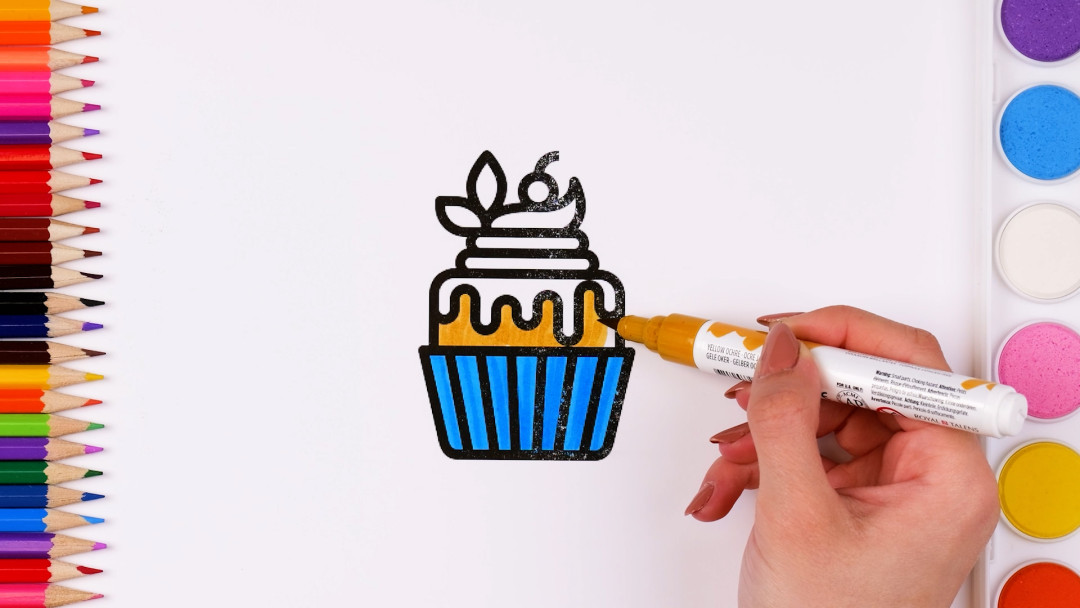 Cupcake Drawing | Fun coloring in