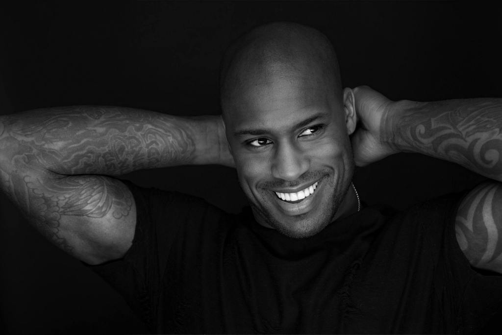 Vernon Davis, Malcolm Goodwin, David Anders, Olivia Grace Applegate ...