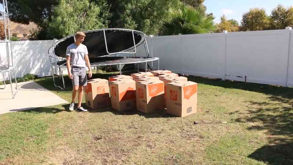 Mystery Cake FOOD FIGHT!!