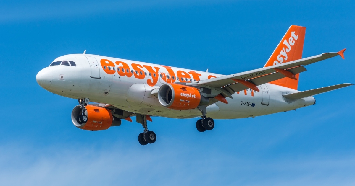 EasyJet-fly med 190 passagerer ombord var tæt på at kollidere med bjerg