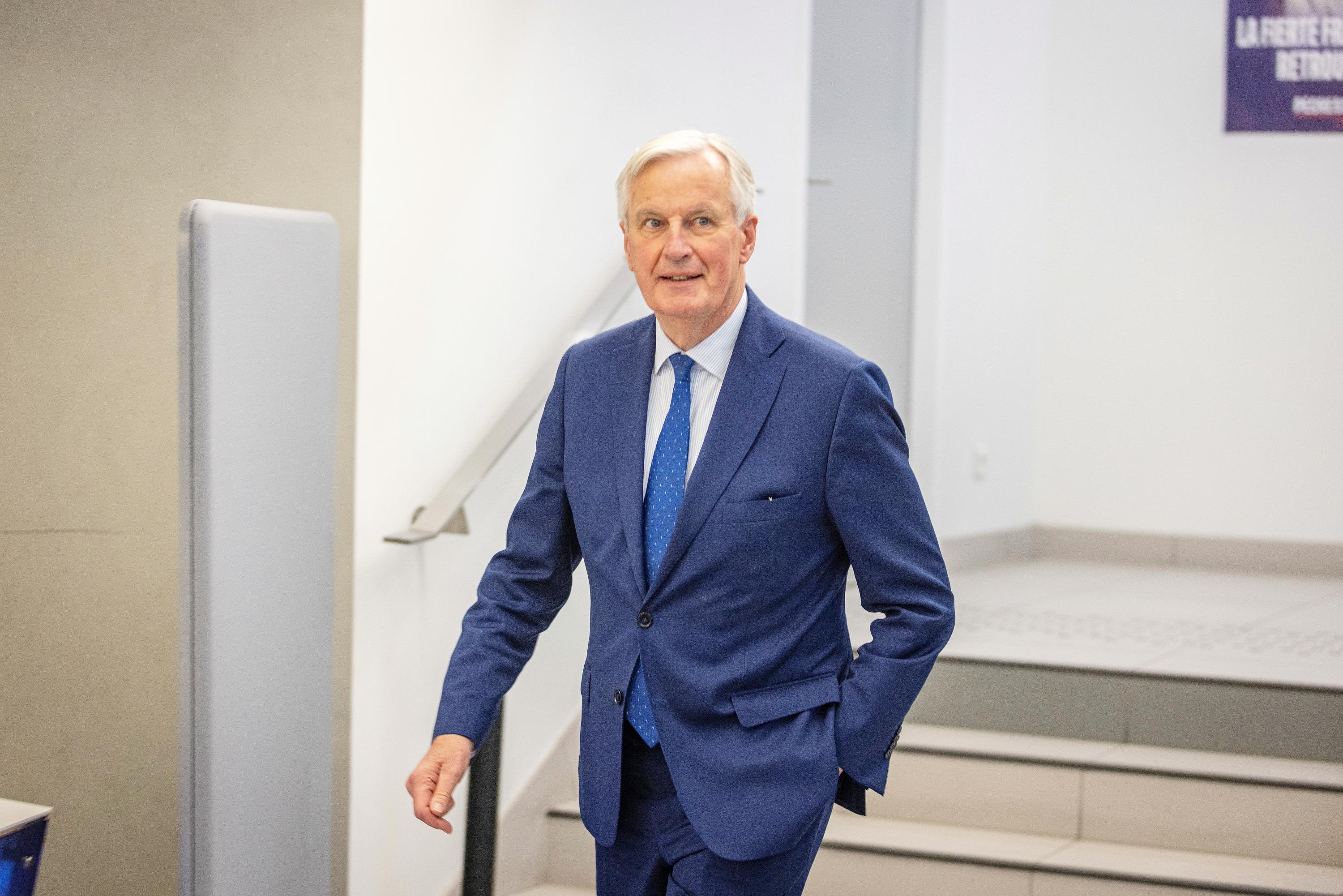 Michel Barnier retrouvera une partie de ses anciens ministres mardi à Paris