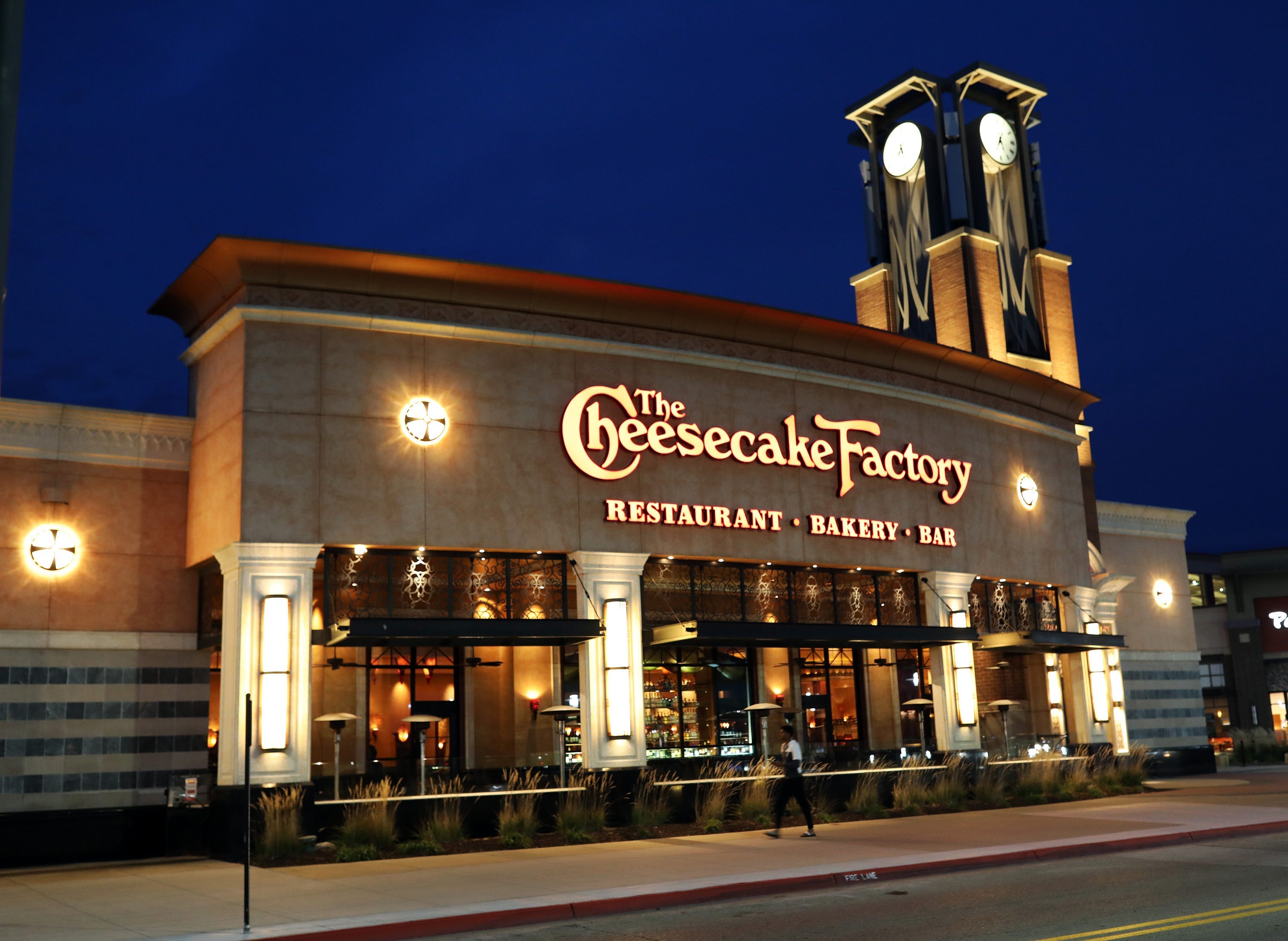 Cheesecake Factory adds 23 new items to book-long menu, cuts 13. Here's ...