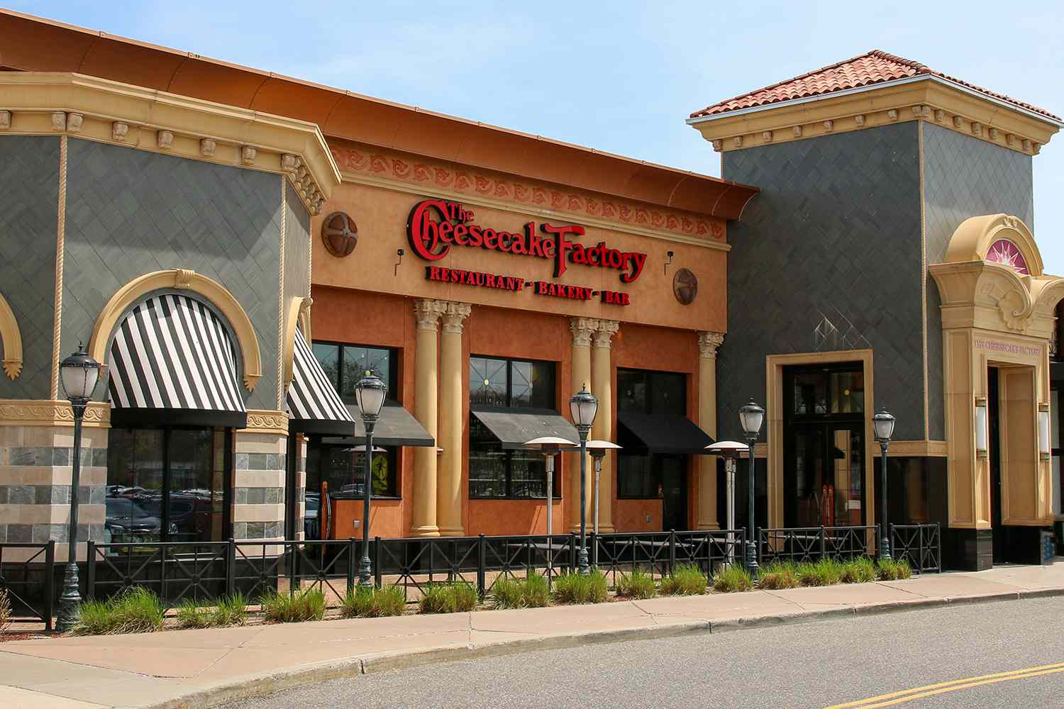 Cheesecake Factory Adds More Than 20 Dishes to Its 250-Item Menu — Here ...