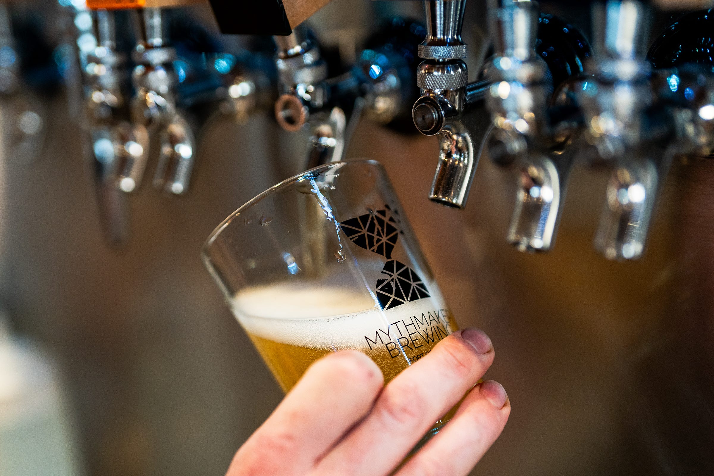 Big beers soar, while a mini upset and close calls mark Round 1 of ...