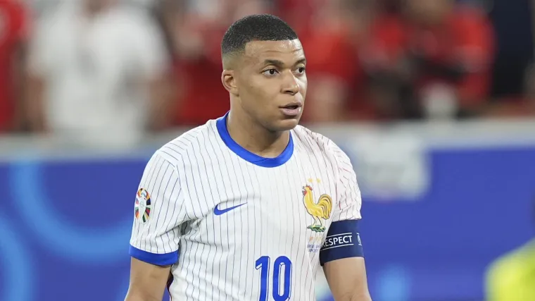 Real Madrid trigger fresh France row over Kylian Mbappe call up