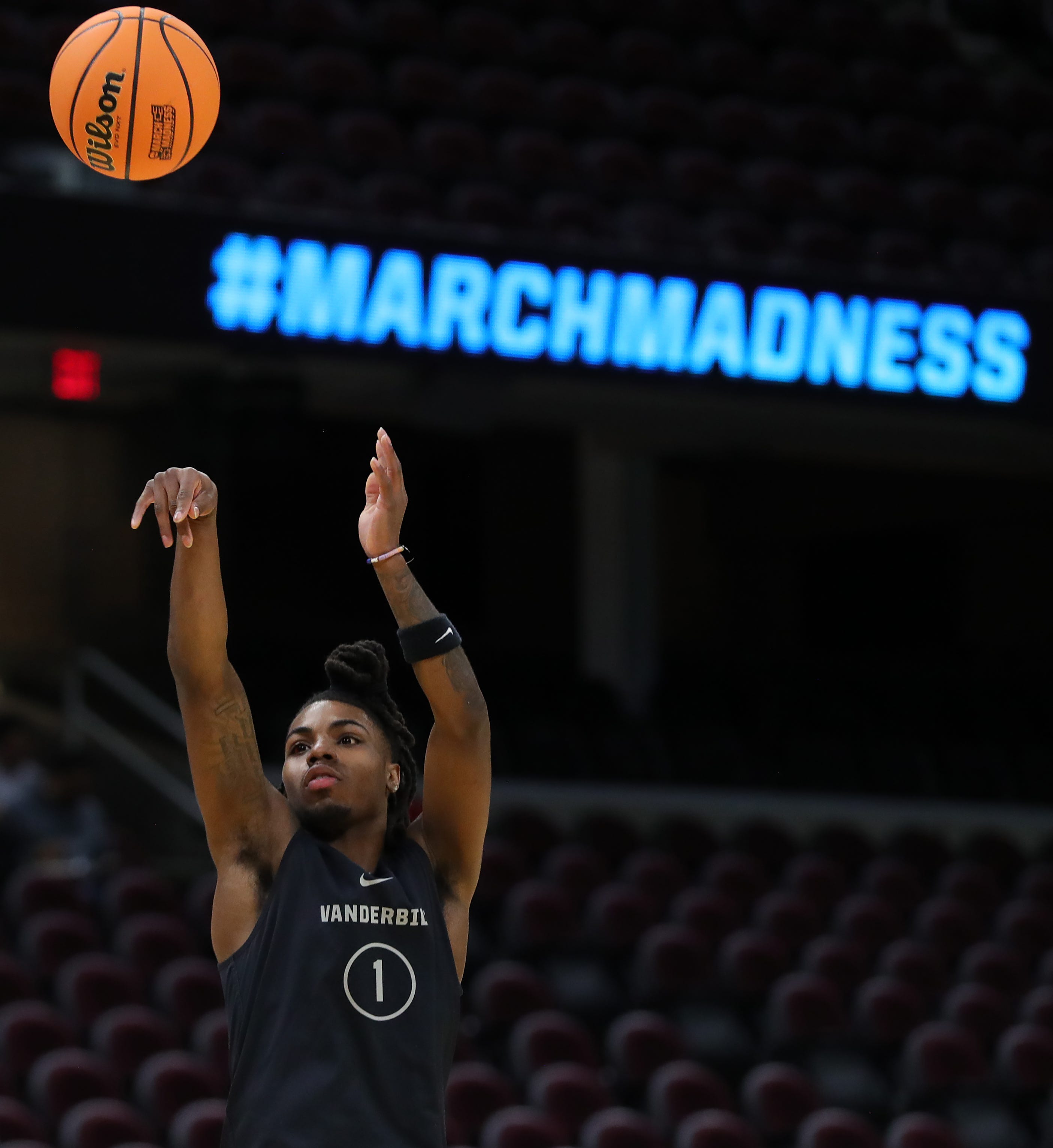 Watch, stream live March Madness NCAA Tournment games today. Start time ...