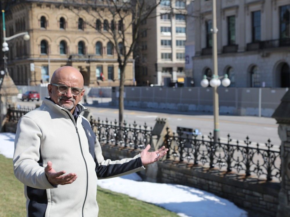 Feds and city could be 'fairly close' on Wellington Street sale