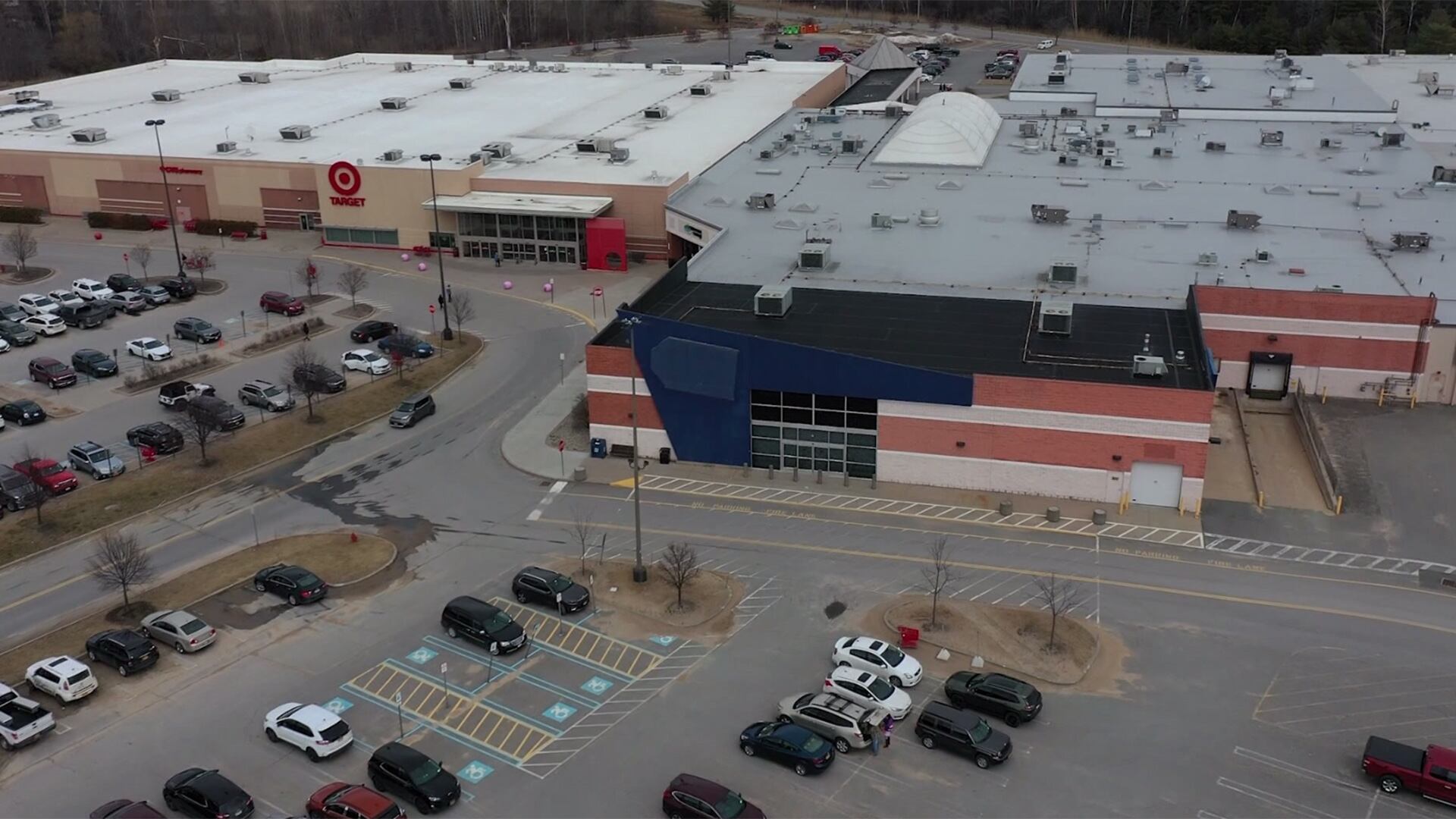 New stores coming to Champlain Centre