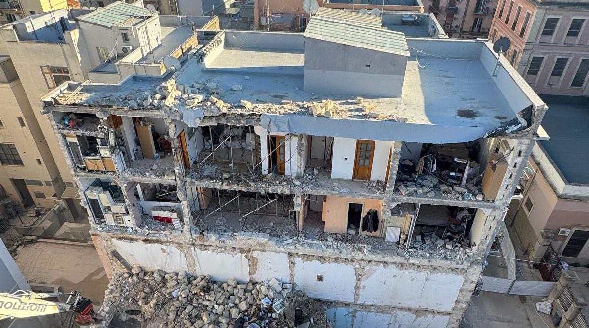 Palazzina crollata in via Pinto a Bari, nuovi scavi per accertare le ...