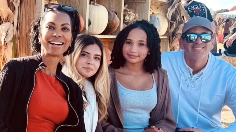 The Biggest Signs That Fox News Anchor Harris Faulkner's Marriage Will ...