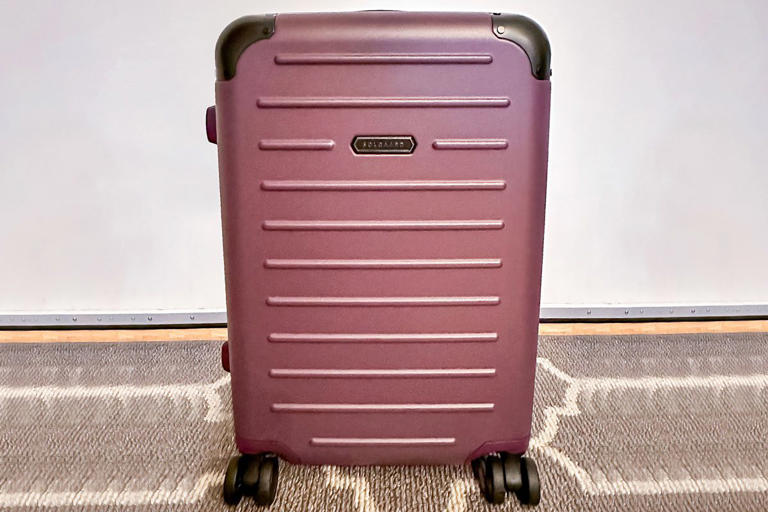 Solgaard carry-on closet review: This luggage with built-in storage ...