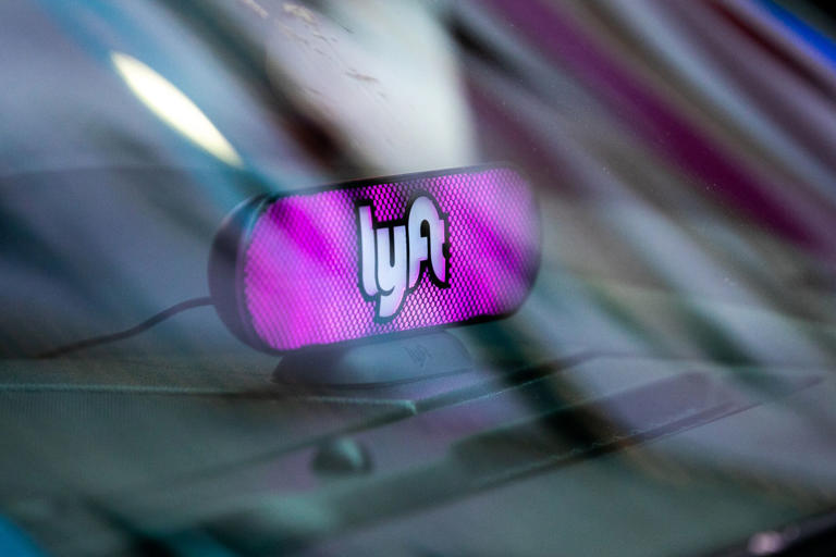 Lyft to Offer Driverless Ride-Hails ‘as Soon as This Summer’