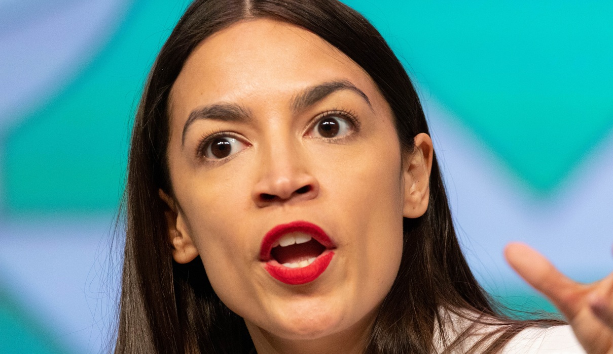 AOC Campaigns in Elise Stefanik's District, 10% of the Town Shows Up