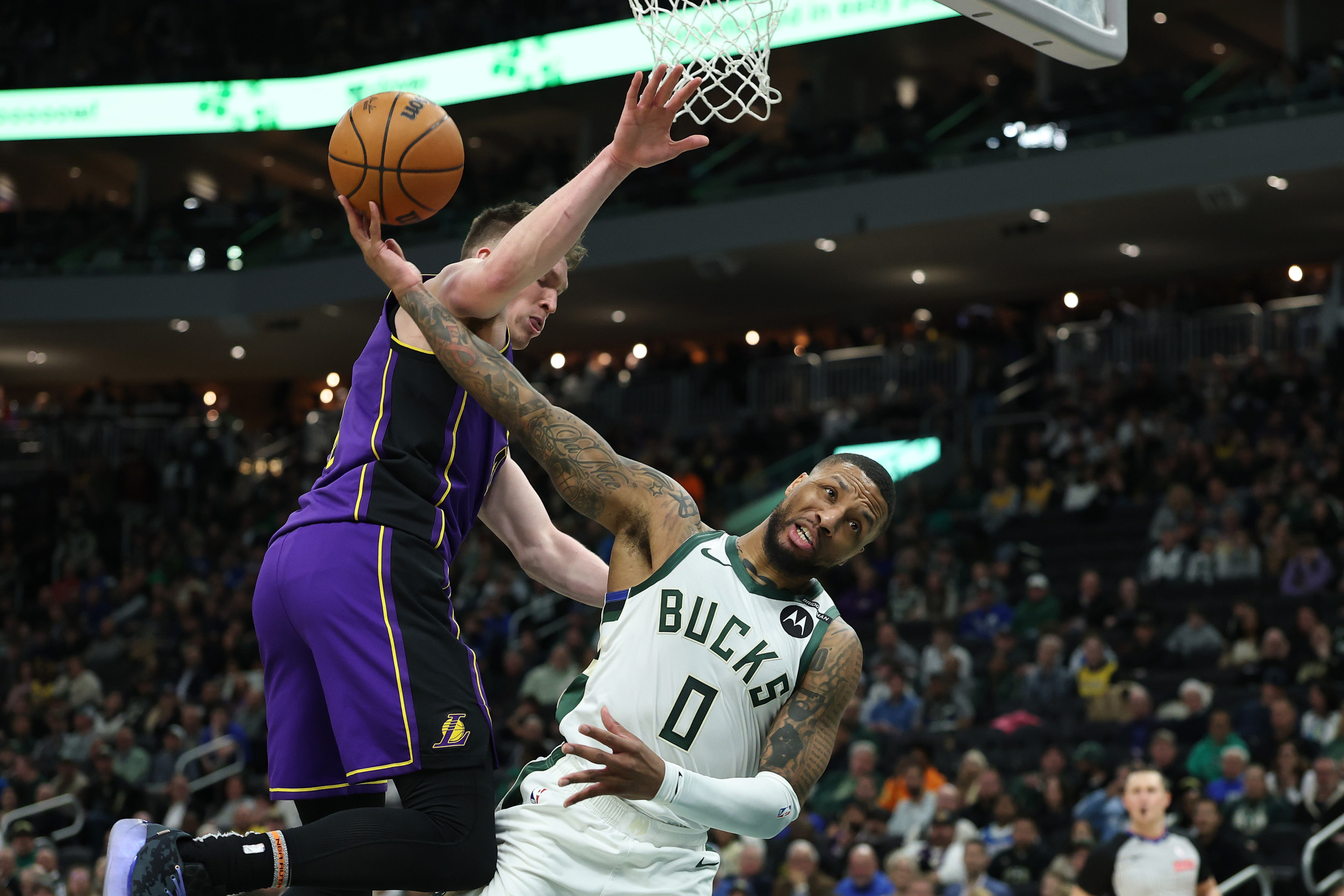 Bucks' Damian Lillard Injury Status Downgraded Ahead of Matchup vs Lakers
