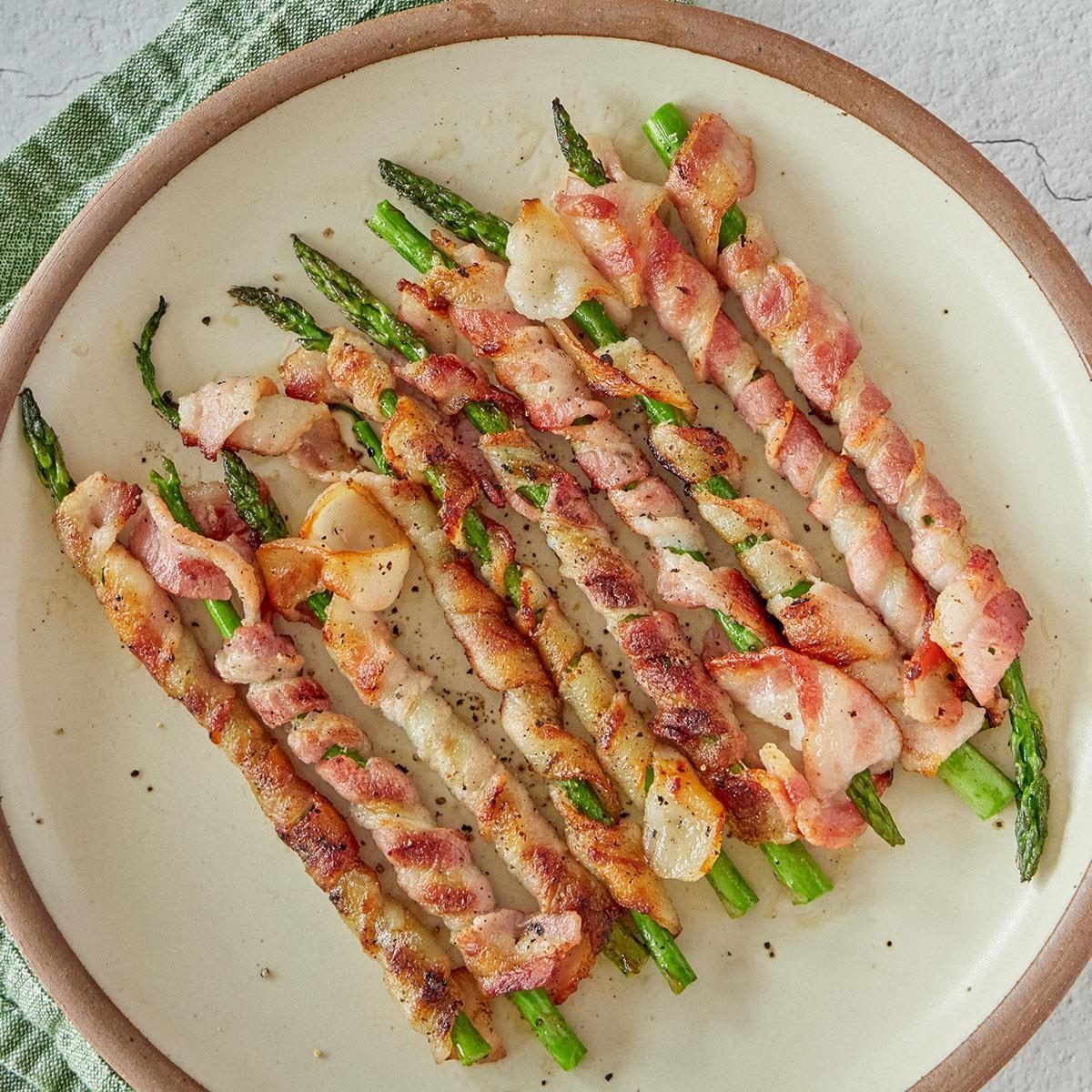 Bacon-wrapped asparagus