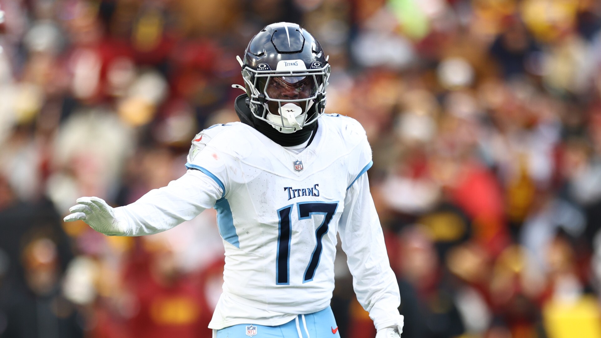 LB Jerome Baker visits Browns