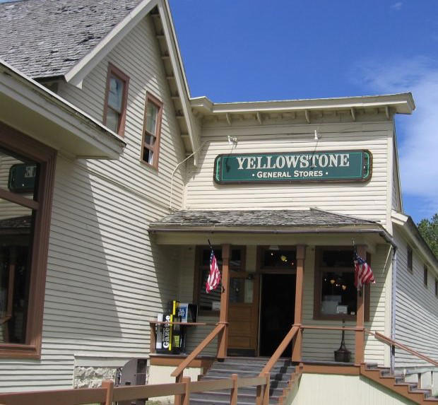 Over 25 Amazing Things to do in Yellowstone with Kids