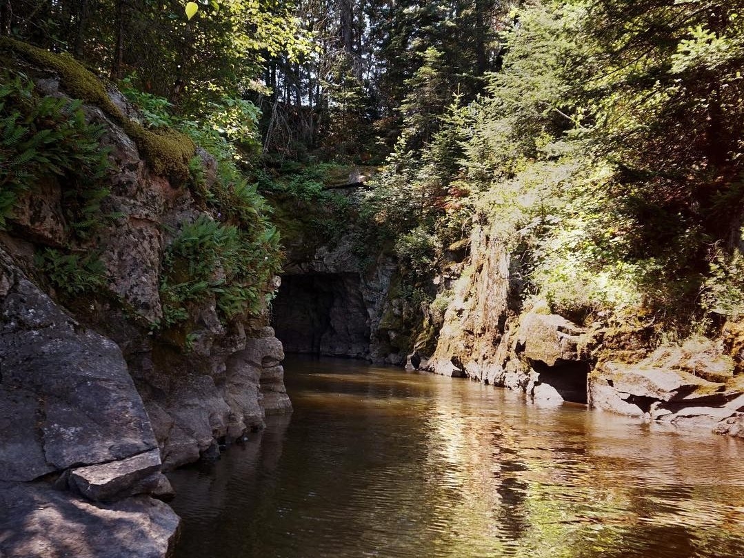 Rockfall closes Caddy Lake tunnel to motorboats