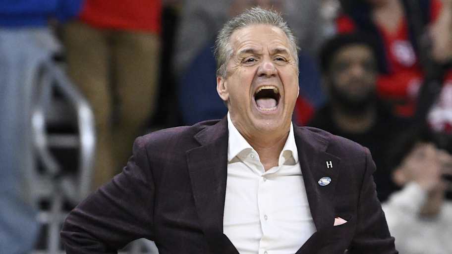 Razorbacks Topple Kansas, Advance in NCAA Tournament