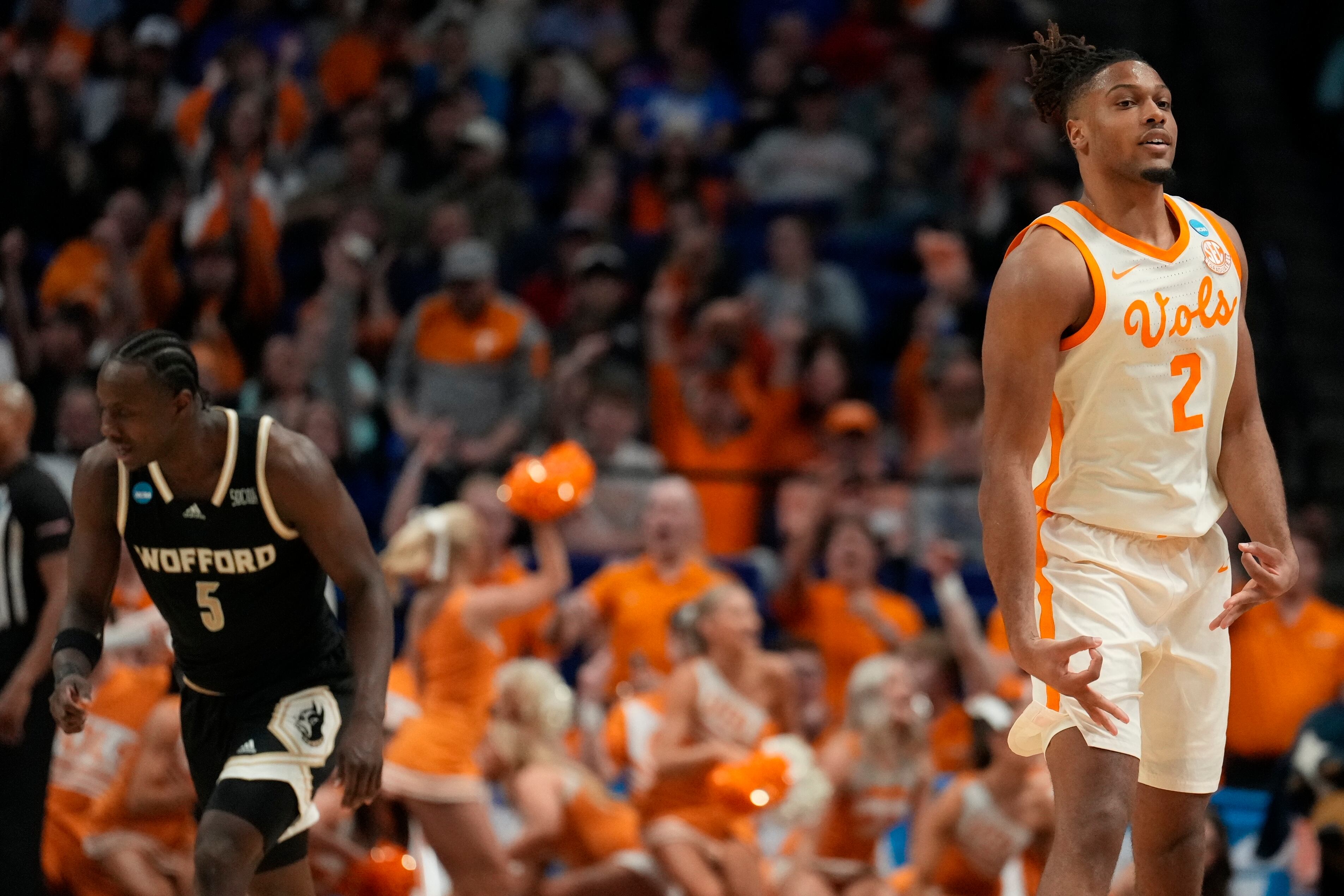 Chaz Lanier lights up Wofford, Tennessee advances to second round of ...
