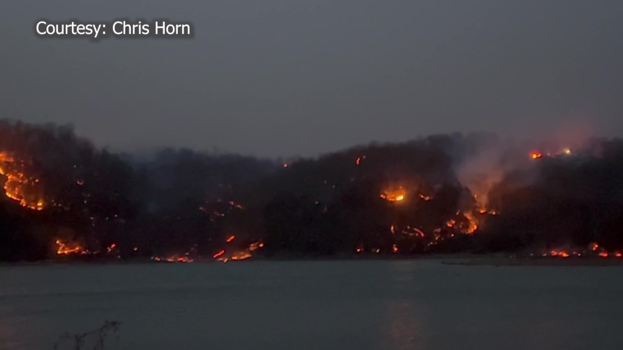 Arkansas Forestry Commission fights nearly 100 wildfires Wednesday