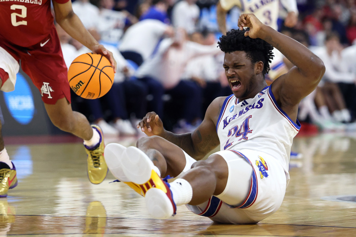 College Hoops Fans Praying For Kansas Star KJ Adams