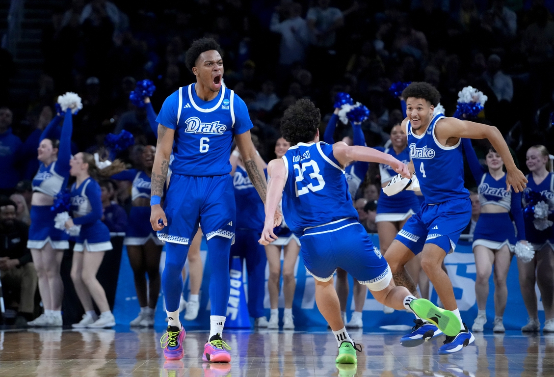 Upset alert! Incredible photos show No. 11 Drake defeating No. 6 ...
