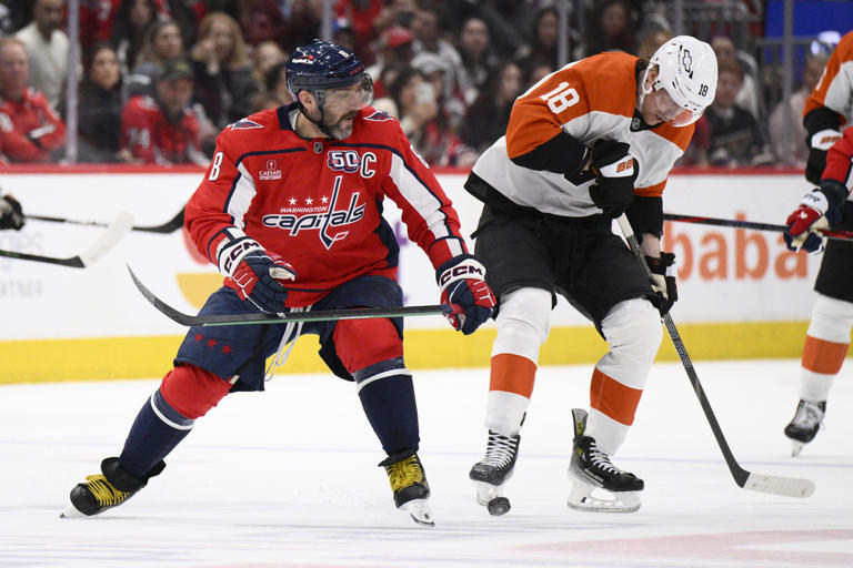 Ovechkin scores his 888th career NHL goal as the Capitals beat the Flyers and clinch a playoff spot
