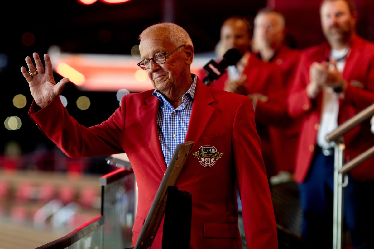 Legendary Long-Time Broadcaster to be Honored by Reds