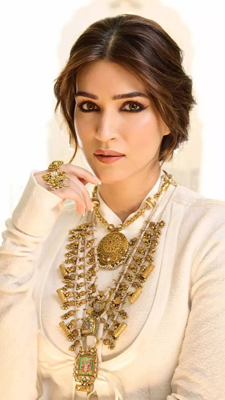 Kriti Sanon exudes royal elegance in white ensemble with gold accents