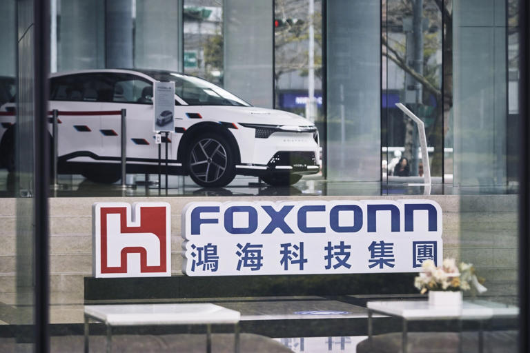 鴻海、三菱自からEVの製造を受託－関係者