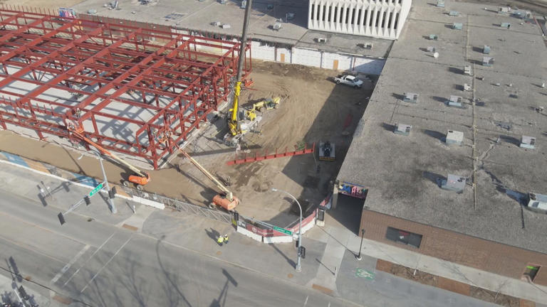 Final beam placed onto Moorhead Community Center and Library