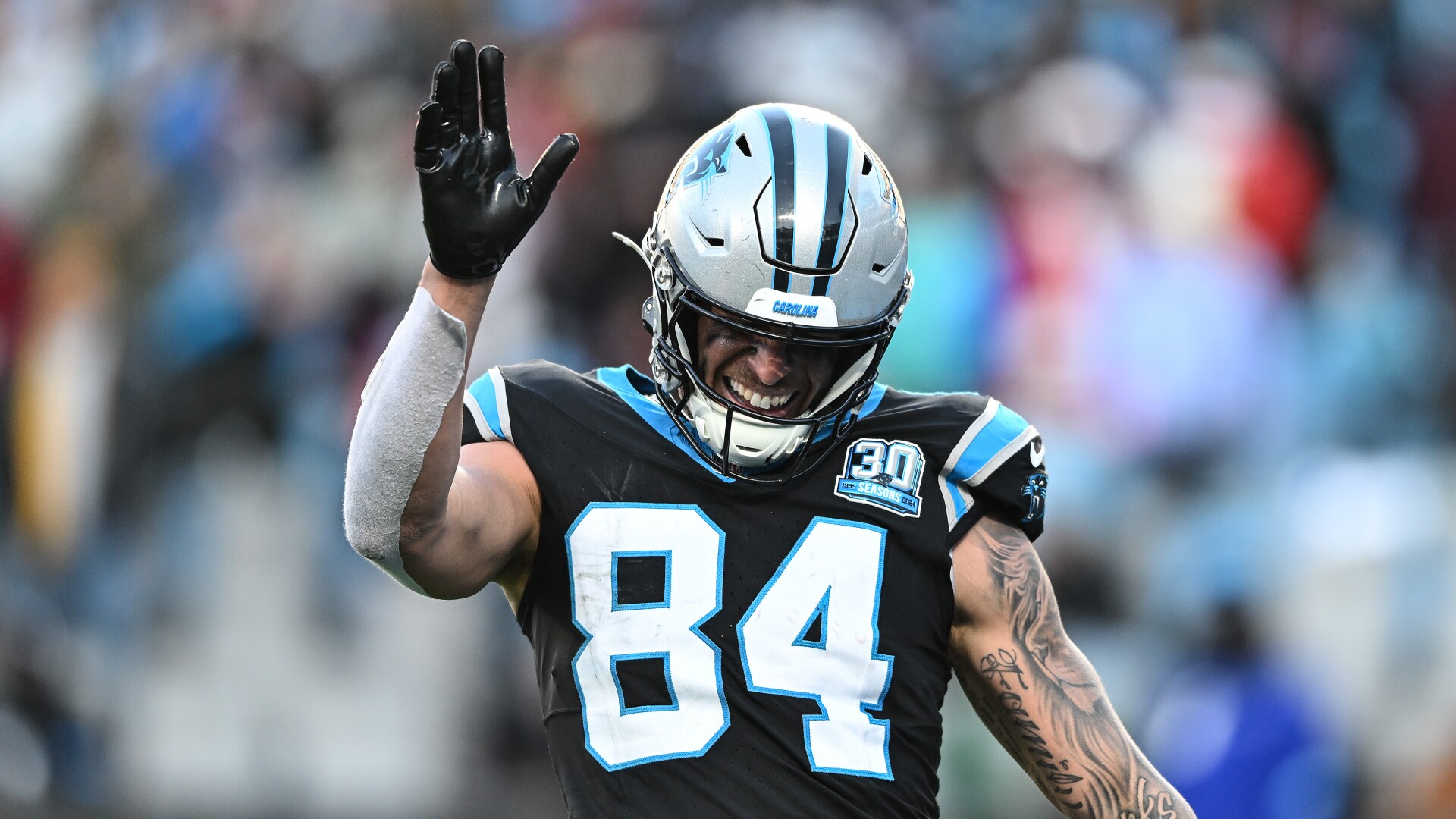 Feleipe Franks returns to Falcons on a one-year deal