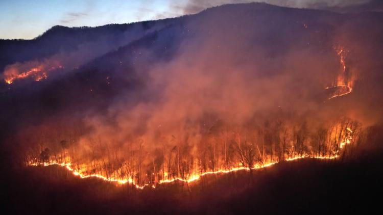 Hundreds flee homes as North Carolina wildfires rage through Polk County