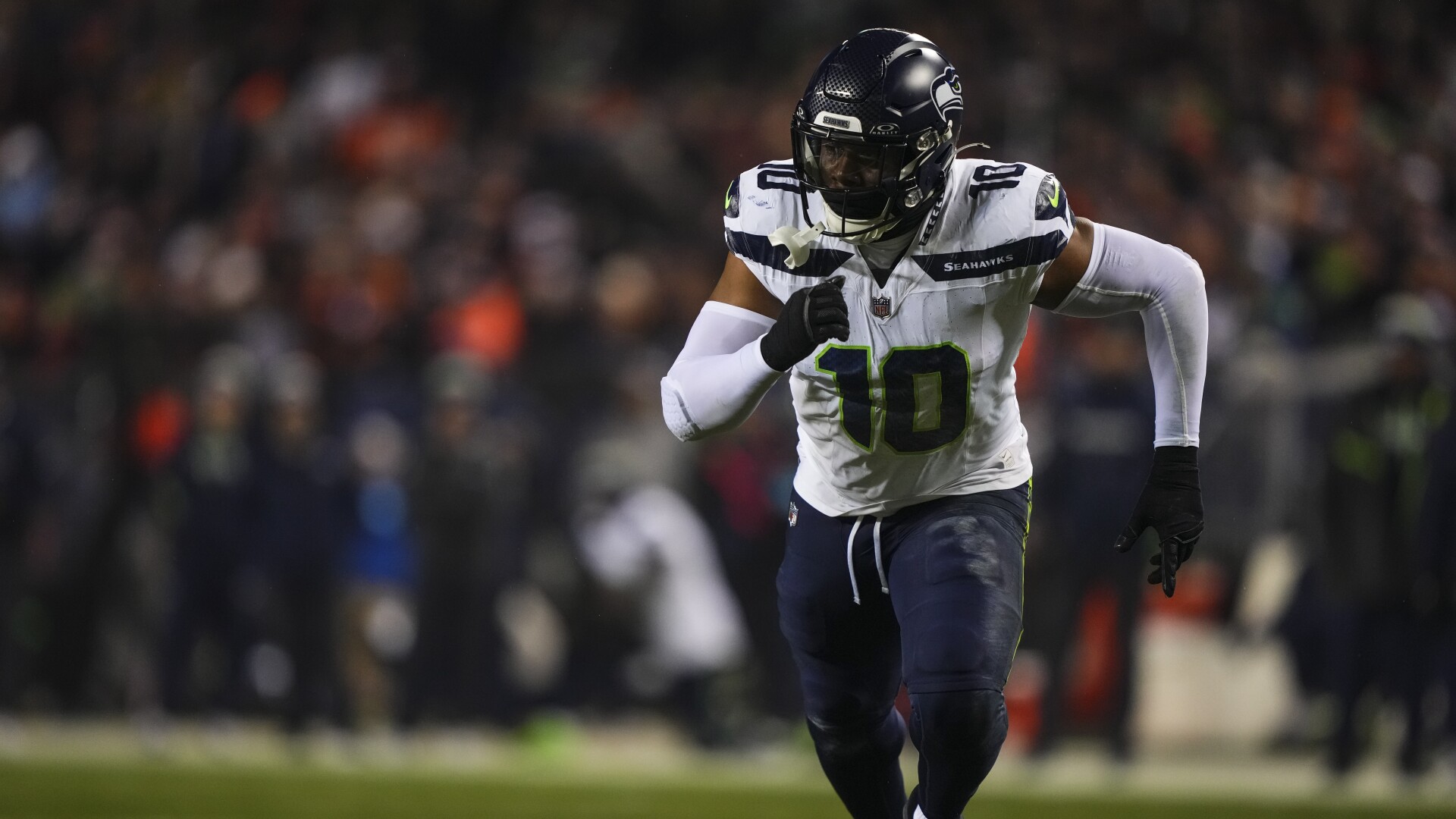 Uchenna Nwosu agrees to reworked deal with Seahawks