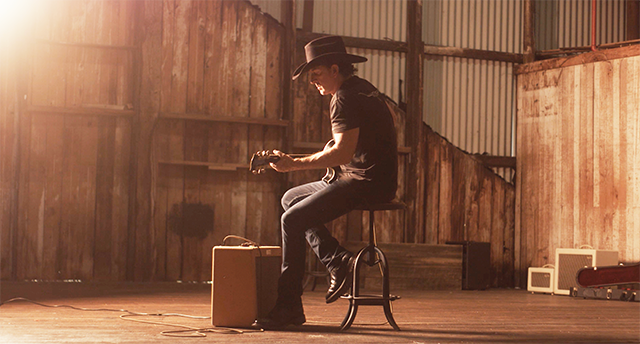 The Outback Club reunion with Lee Kernaghan and hat maker Akubra