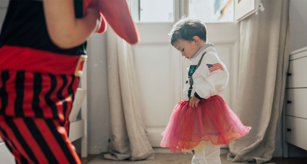 What Is Gender-Neutral Parenting? A Clinical Psychologist and a Mother ...