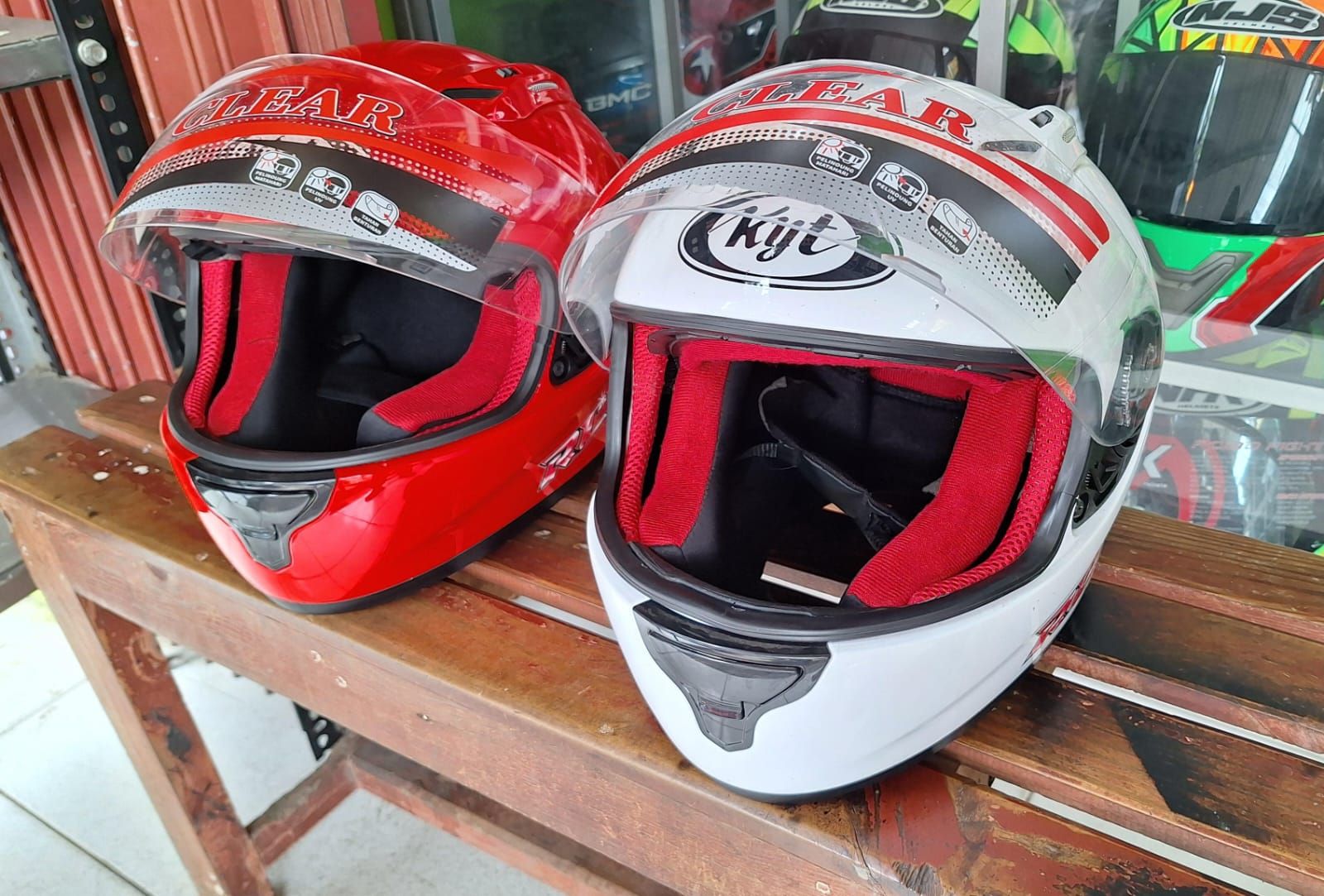 Cuci Gudang Jelang Lebaran, Helm Full Face KYT Cuma Rp 200 Ribu
