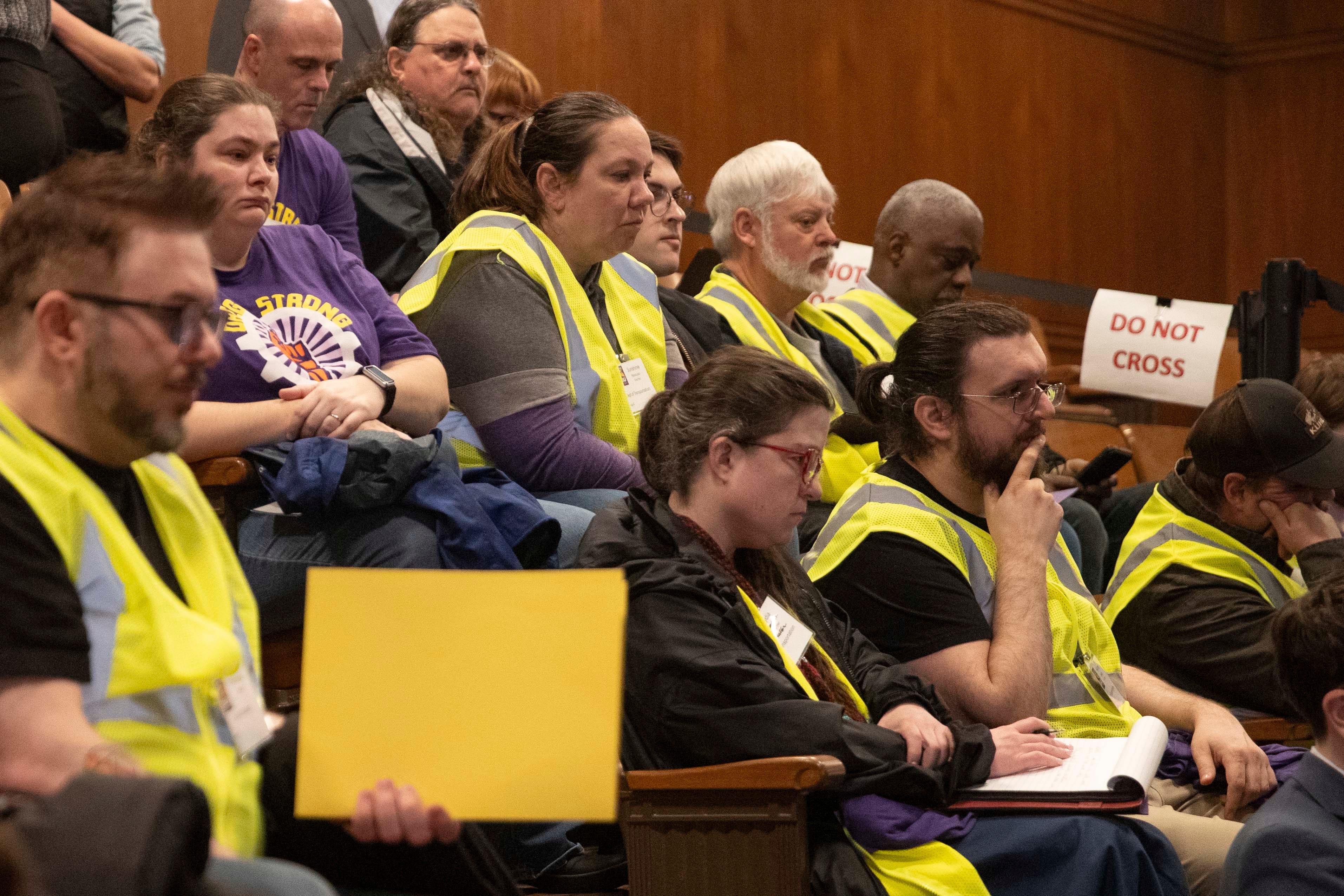 Oregon bill extending unemployment to striking workers advances