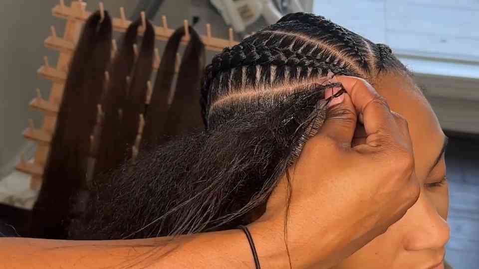 A Simple 4 Stitch Braid Tutorial