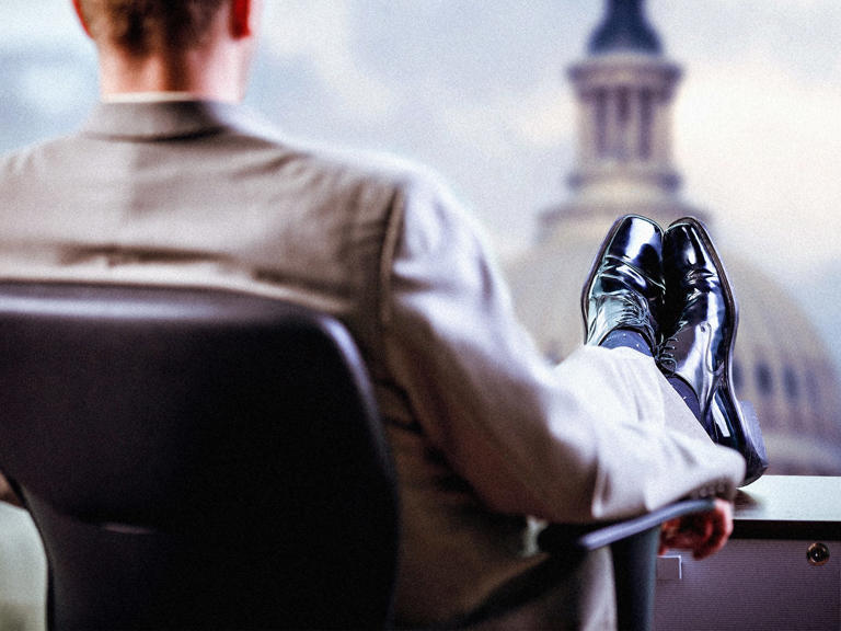 'Playing games': Reinstated federal workers furious they're being paid ...