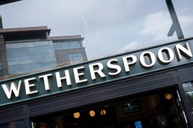 Wetherspoon hits out plan for shorter pub hours and smaller glasses