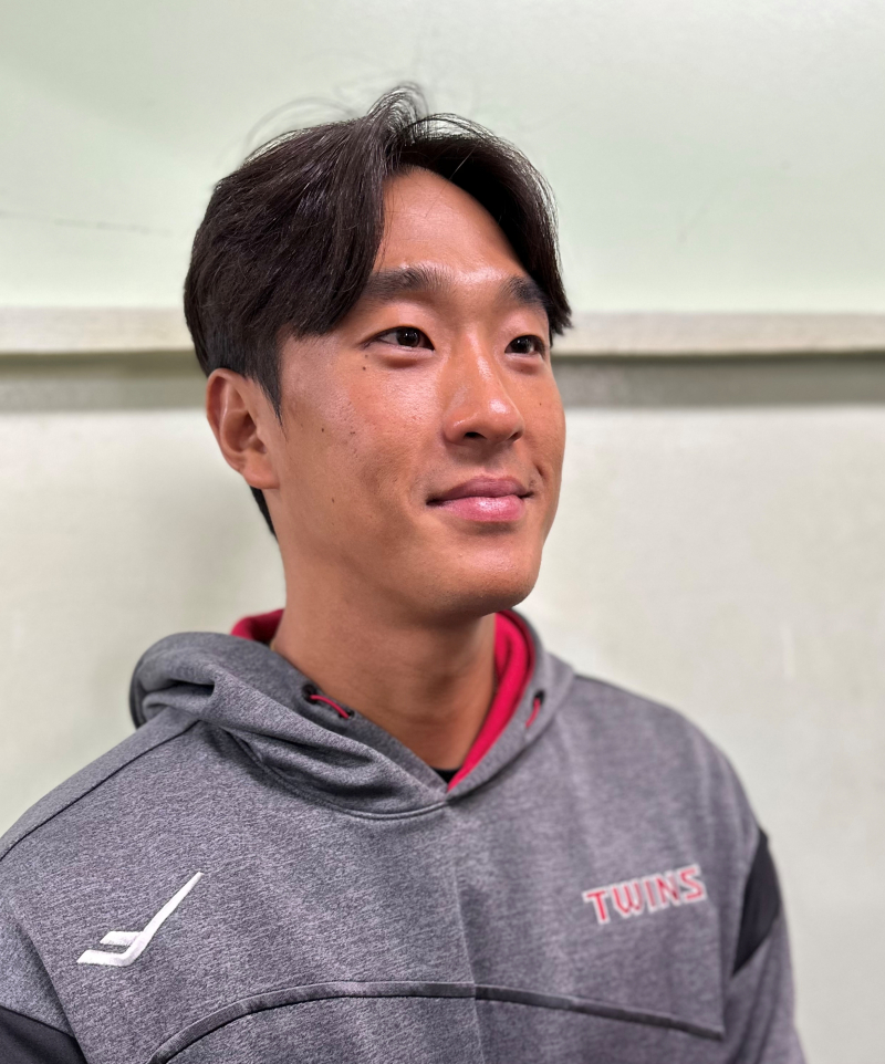 타율 0.346 OPS 1.122, LG 송찬의입니다