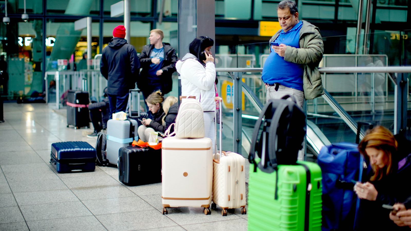 Heathrow closure: What airlines have to provide for affected passengers