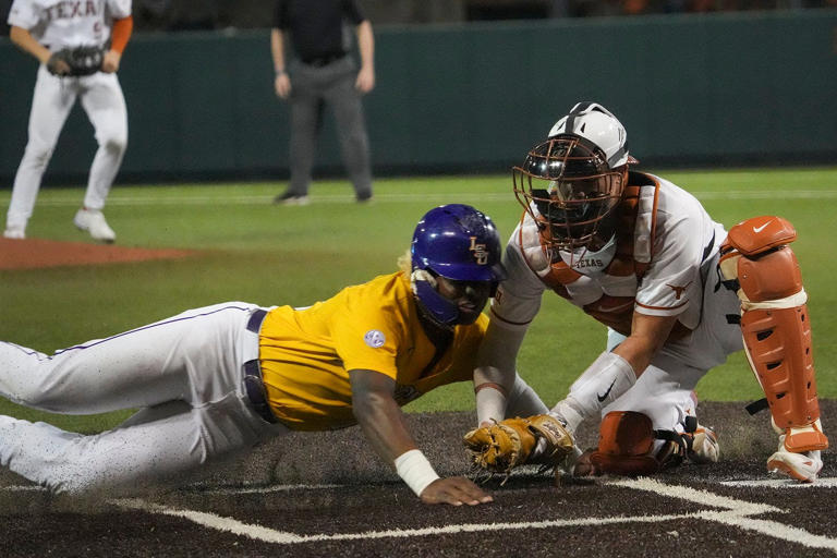 LSU baseball takes SEC road opener from Texas, extends winning streak ...