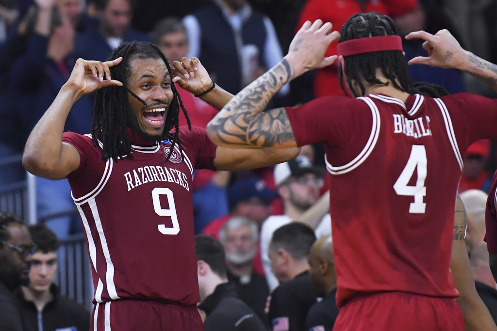 Arkansas holds off Kansas 79-72 in March Madness matchup of coaches ...