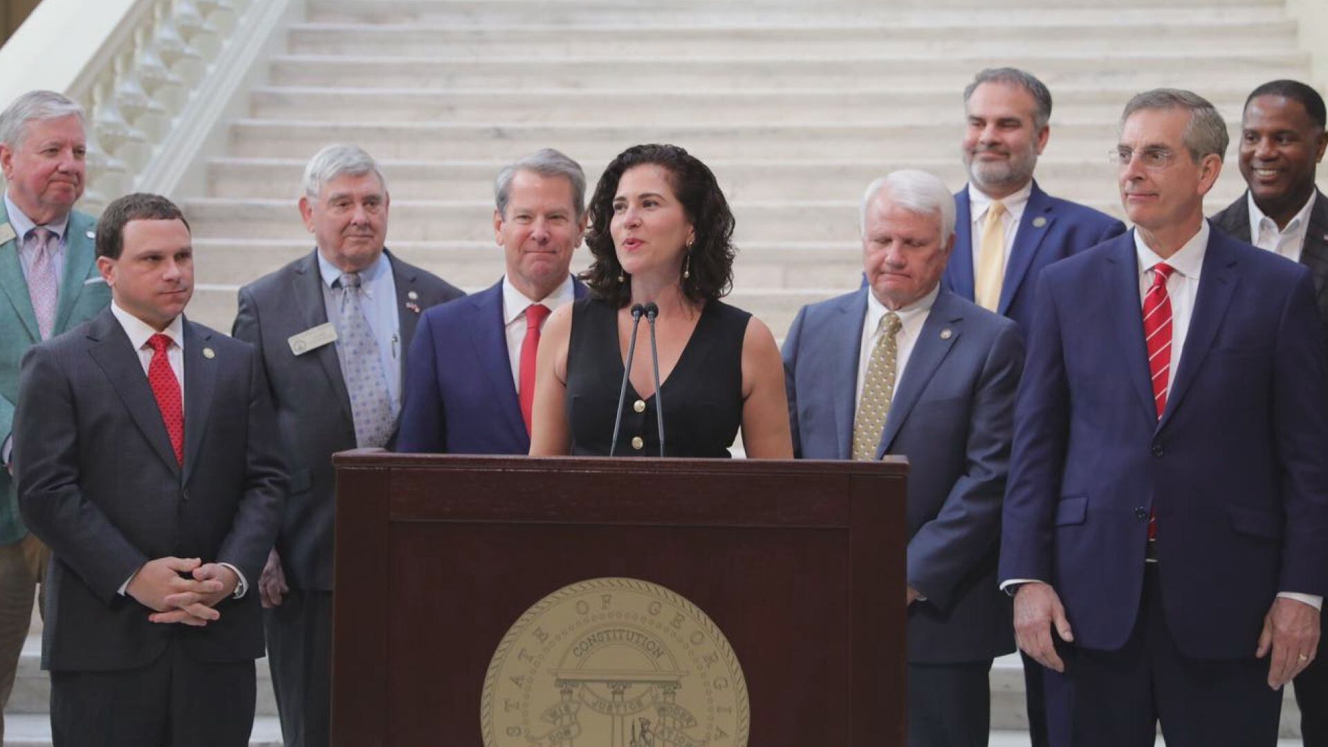 Bárbara Rivera Holmes makes history, sworn into state office today